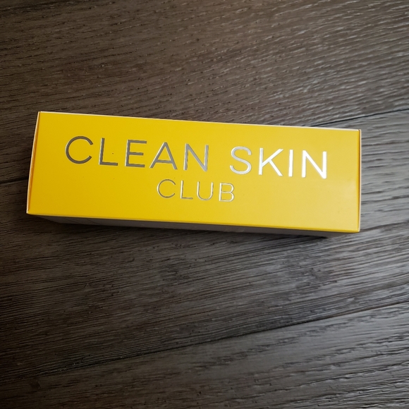 Clean Skin Club | Skincare | Clean Skin Club Pineapple Glow Mist | Poshmark